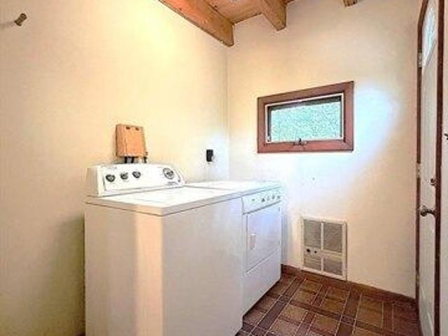 house with 3 bedroom, Weston MA ES105126673