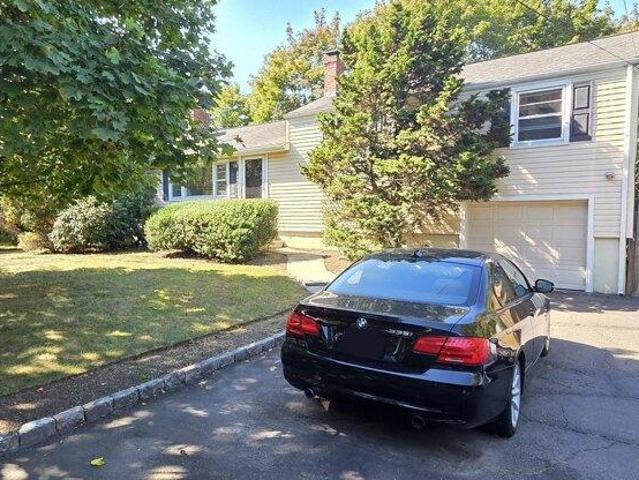 house with 3 bedroom, Westport CT DLS101632790