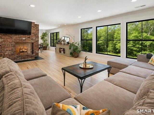 house with 3 bedroom, Westport CT DLS101857532