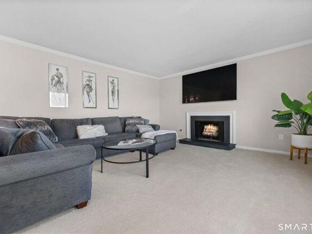 house with 3 bedroom, Westport CT DLS102257498