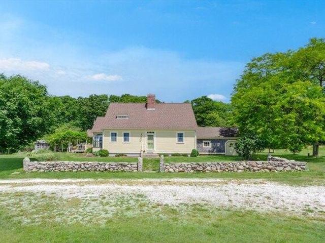 house with 3 bedroom, Westport MA ES104044259