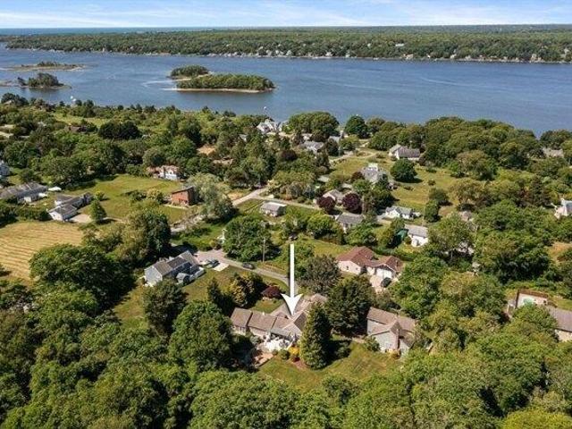 house with 3 bedroom, Westport MA ES104758363