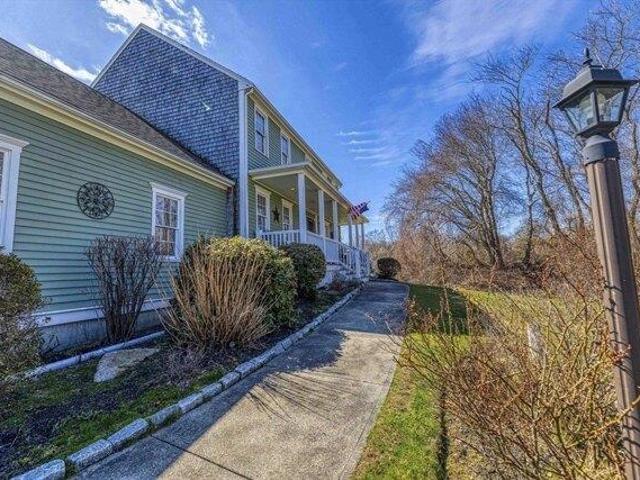 house with 3 bedroom, Westport MA ES105093068