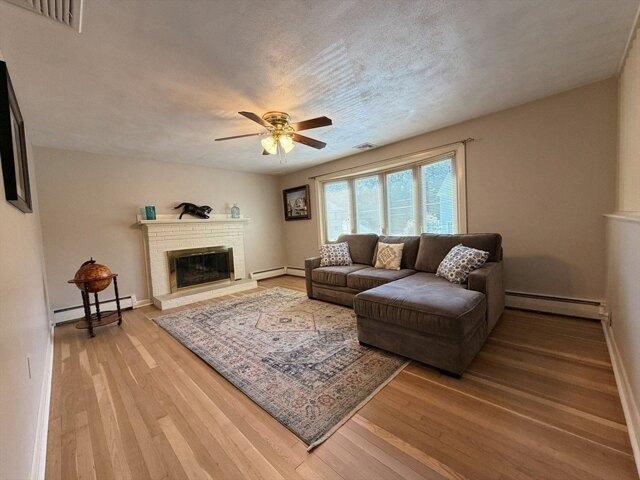 house with 3 bedroom, Westwood MA ES104078775