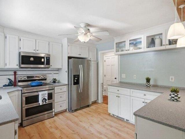 house with 3 bedroom, Westwood MA ES104538921