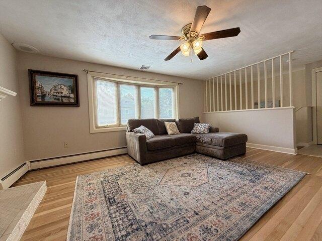 house with 3 bedroom, Westwood MA ES105172092