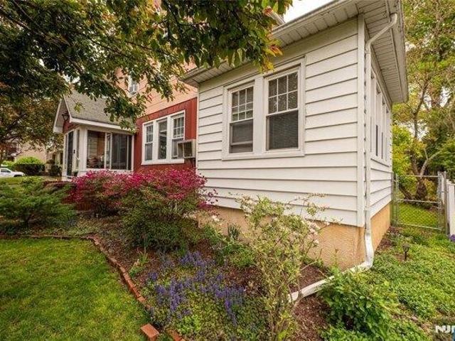 house with 3 bedroom, Westwood NJ ES105155854