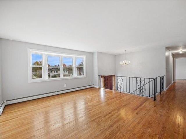 house with 3 bedroom, Wethersfield CT DLS102477919