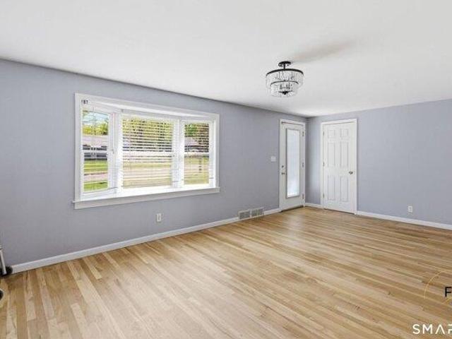 house with 3 bedroom, Wethersfield CT DS101856465
