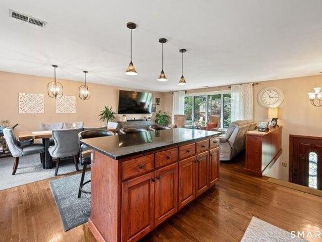 house with 3 bedroom, Wethersfield CT ES103433921