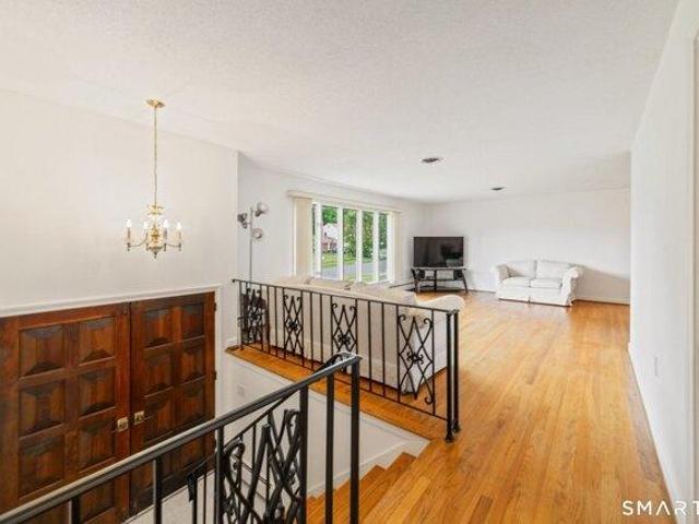 house with 3 bedroom, Wethersfield CT ES104077963