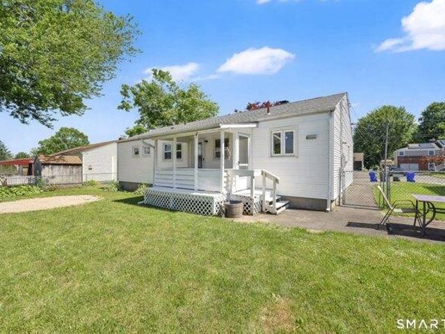 house with 3 bedroom, Wethersfield CT ES104079051