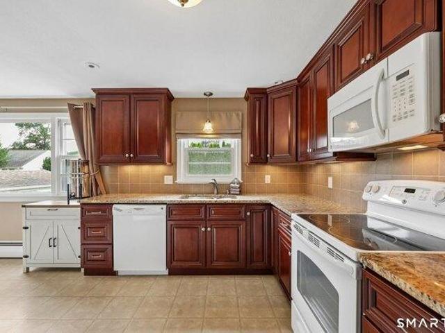house with 3 bedroom, Wethersfield CT ES105159992