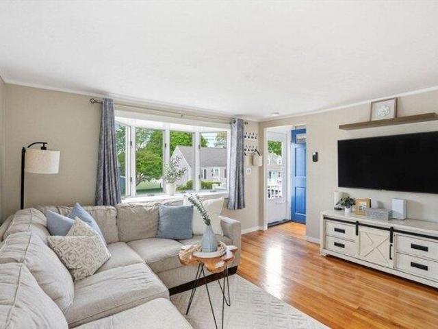 house with 3 bedroom, Weymouth MA DLS102583983