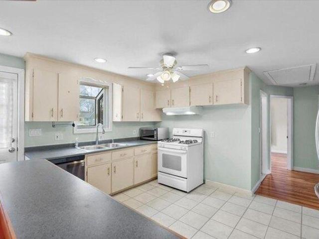 house with 3 bedroom, Weymouth MA DLS102253965
