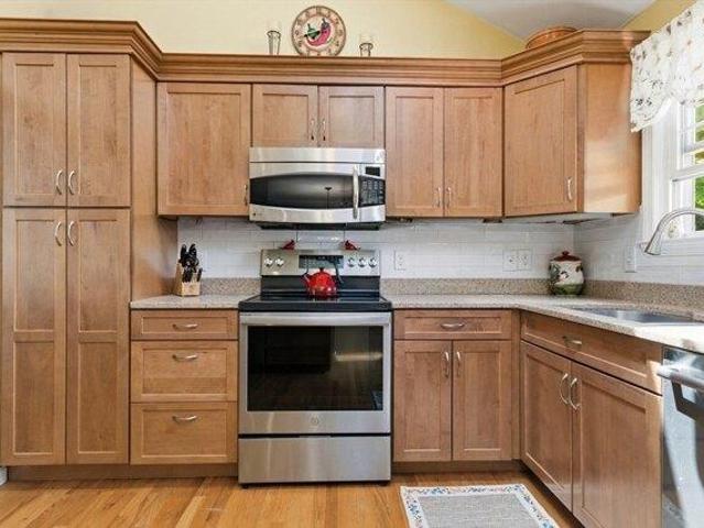 house with 3 bedroom, Weymouth MA DS103500368