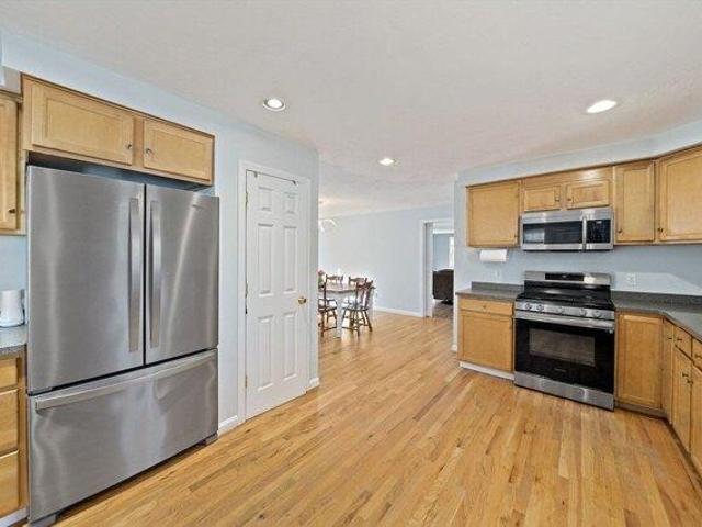 house with 3 bedroom, Weymouth MA ES102961580