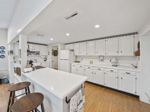 house with 3 bedroom, Weymouth MA ES103037456