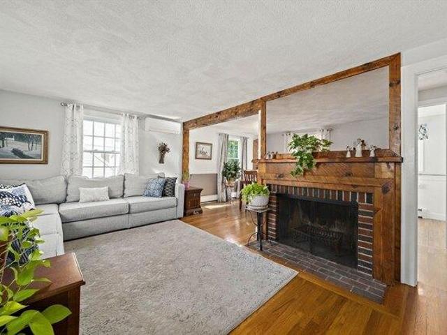 house with 3 bedroom, Weymouth MA ES103189450