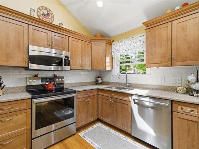 house with 3 bedroom, Weymouth MA ES103807309