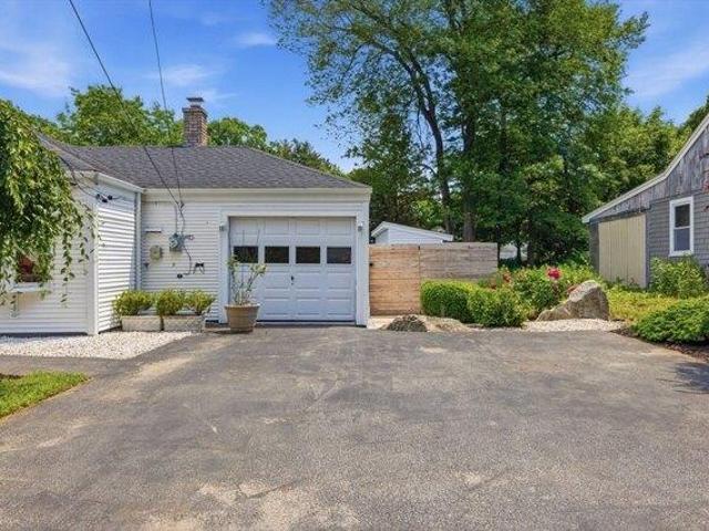 house with 3 bedroom, Weymouth MA ES104234726