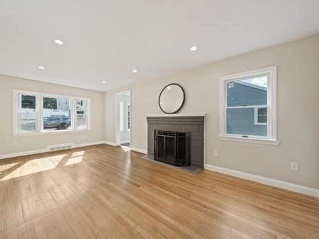 house with 3 bedroom, Weymouth MA ES104442428