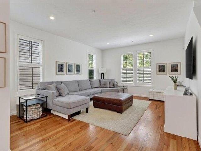 house with 3 bedroom, Weymouth MA ES105061237