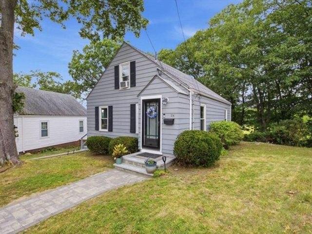 house with 3 bedroom, Weymouth MA ES105107707