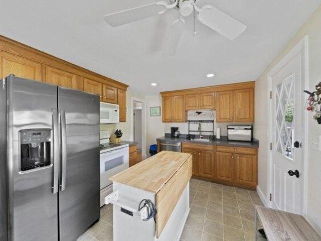 house with 3 bedroom, Weymouth MA ES105116983