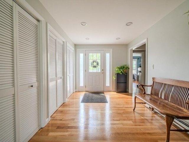 house with 3 bedroom, Weymouth MA ES105207995