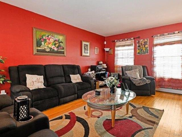house with 3 bedroom, Wheatley Heights NY ES103605791