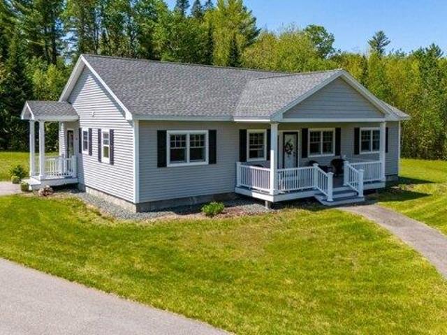 house with 3 bedroom, Whitefield NH ES103888446