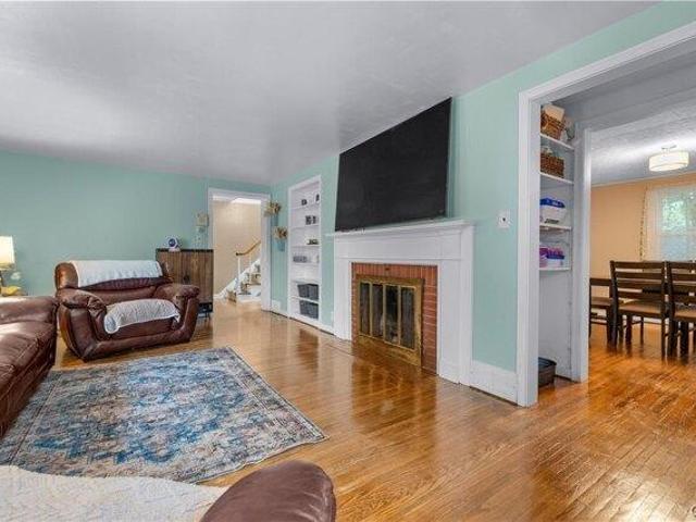 house with 3 bedroom, Whitesboro NY ES104908331