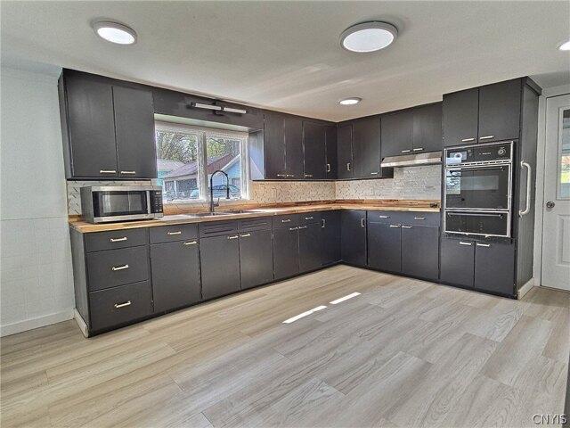 house with 3 bedroom, Whitesboro NY ES104908656