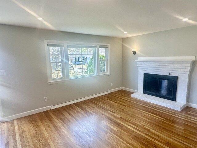 house with 3 bedroom, Whitman MA DLS102444870