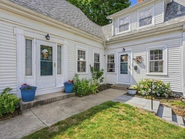 house with 3 bedroom, Whitman MA ES104810328