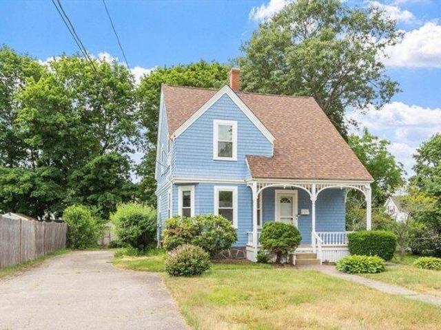 house with 3 bedroom, Whitman MA ES104810717