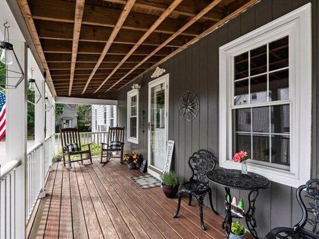 house with 3 bedroom, Whitman MA ES105095647