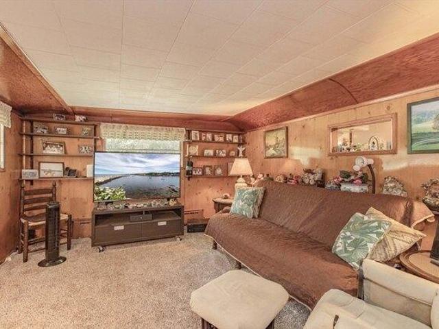 house with 3 bedroom, Whitman MA ES105105662