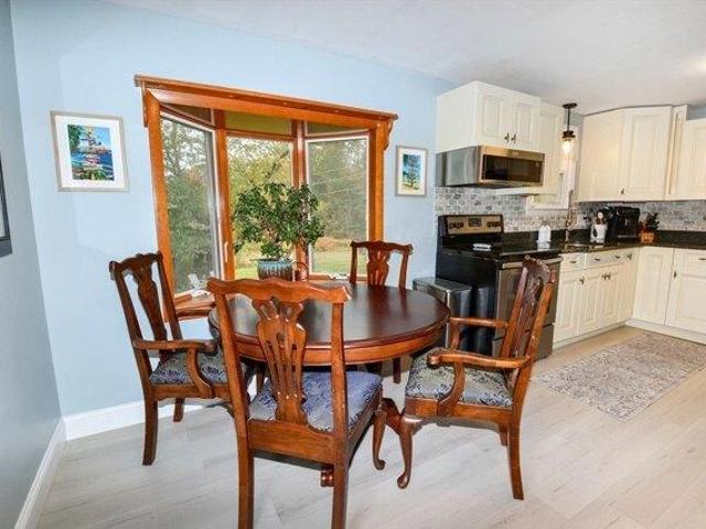 house with 3 bedroom, Whitman MA ES103158421