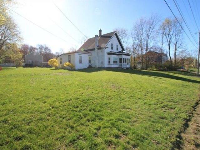house with 3 bedroom, Whitman MA ES103185642