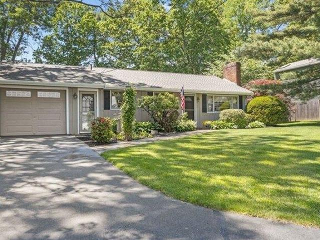 house with 3 bedroom, Whitman MA ES103548586