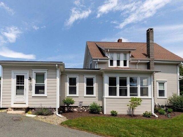 house with 3 bedroom, Whitman MA ES103619443