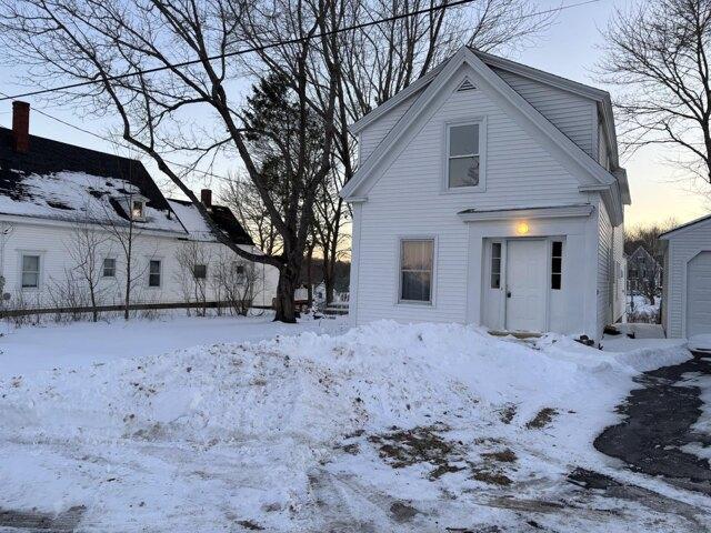 house with 3 bedroom, Winterport ME DLS100322295