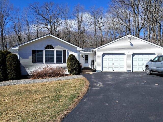 house with 3 bedroom, Winterport ME DLS101424662