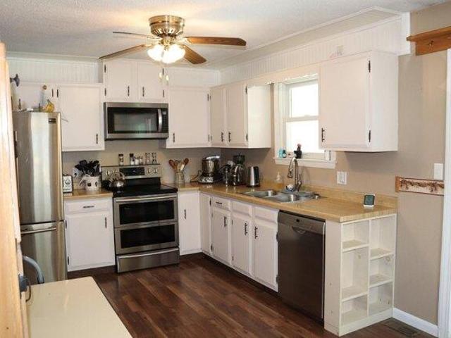house with 3 bedroom, Winterport ME ES105206608
