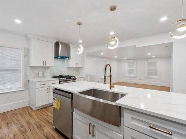 house with 3 bedroom, Winthrop MA ES104869462