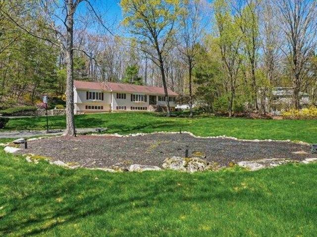 house with 3 bedroom, Windham NH ES103126488