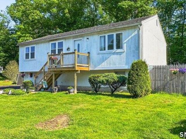 house with 3 bedroom, Windham CT ES104296201