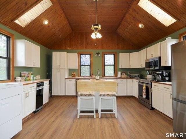house with 3 bedroom, Windsor CT ES104076525
